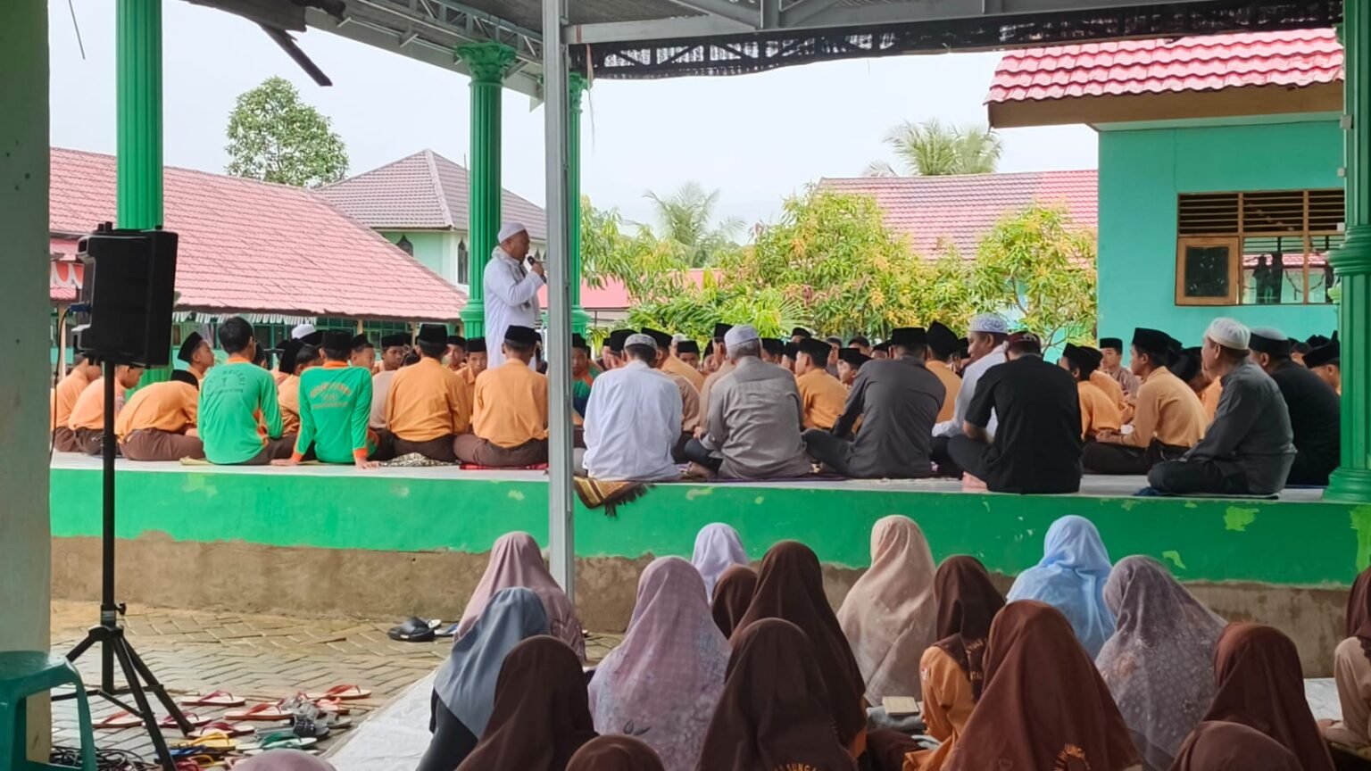 MTsN 1 HSU Gelar Jumat Taqwa, Ustad Safrudin Tekankan Keutamaan Sholat ...